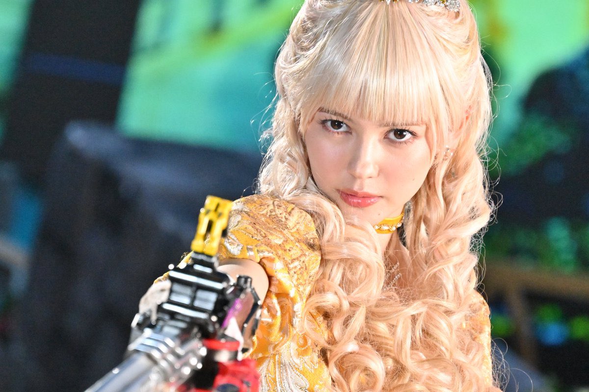 try to outrun this demon to get left in the dust on Twitter: "Himeno Ran in Episode 3 ...