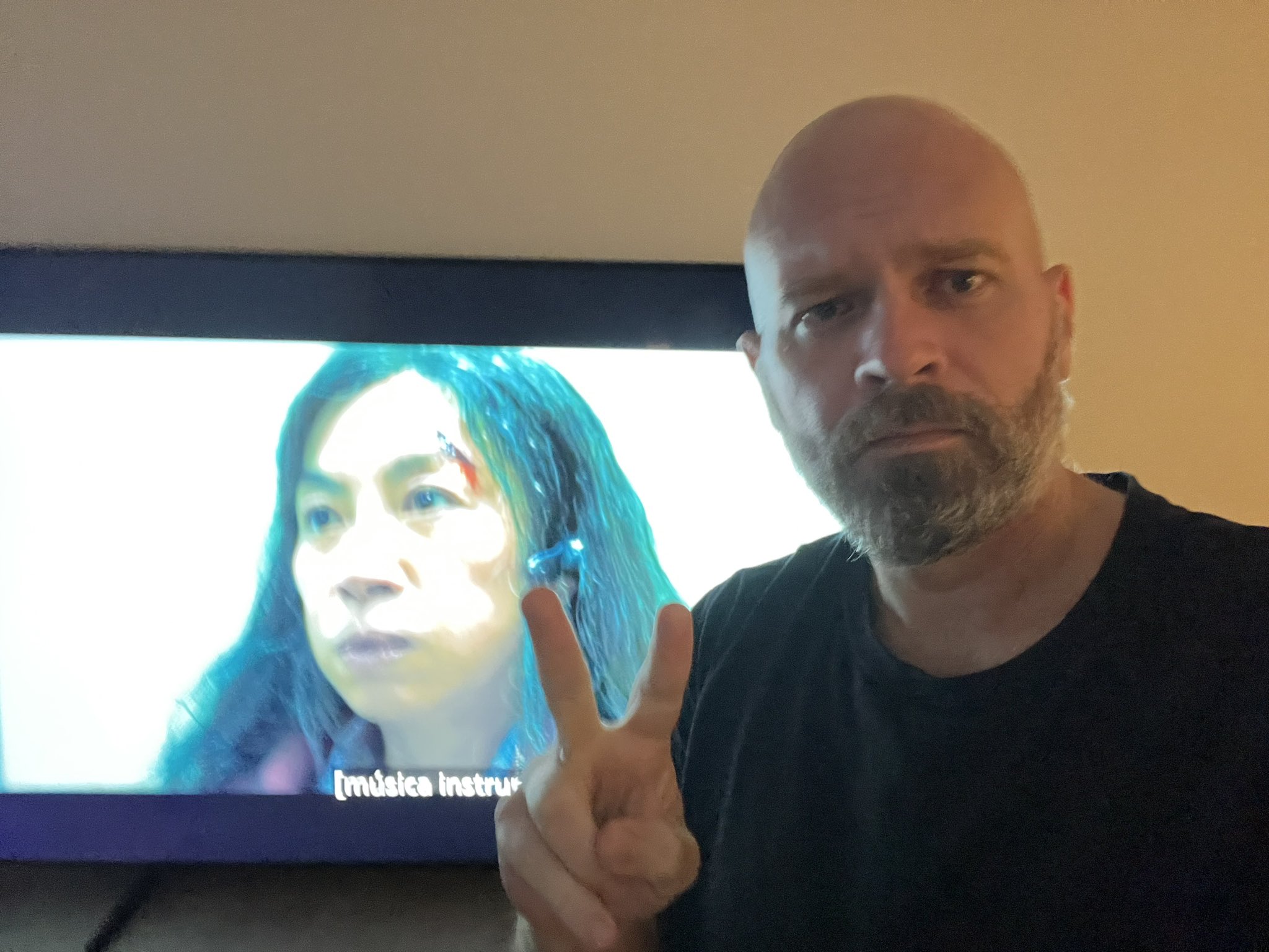 Chico Barney on Twitter: "EFEMÉRIDE! Hoje completo duas semanas assistindo ao filme Tudo em Todo ...