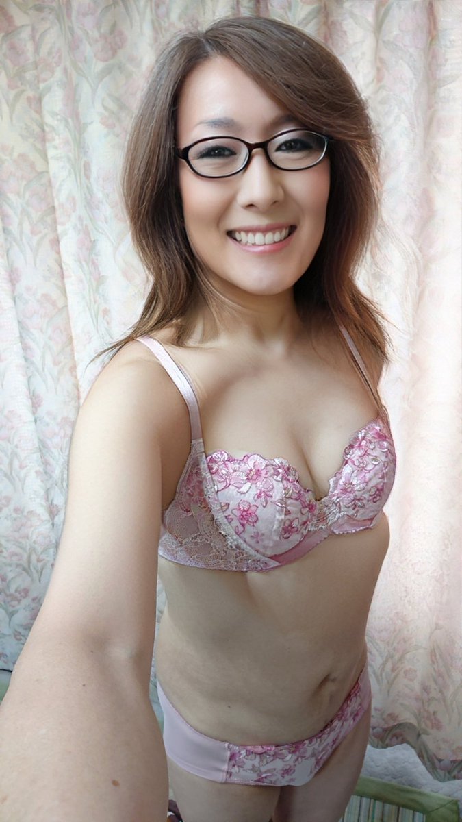 偽トラガール Nao On Twitter おはよー👋😃☀️ブラ👙 今日も春色🌸ピンク💕