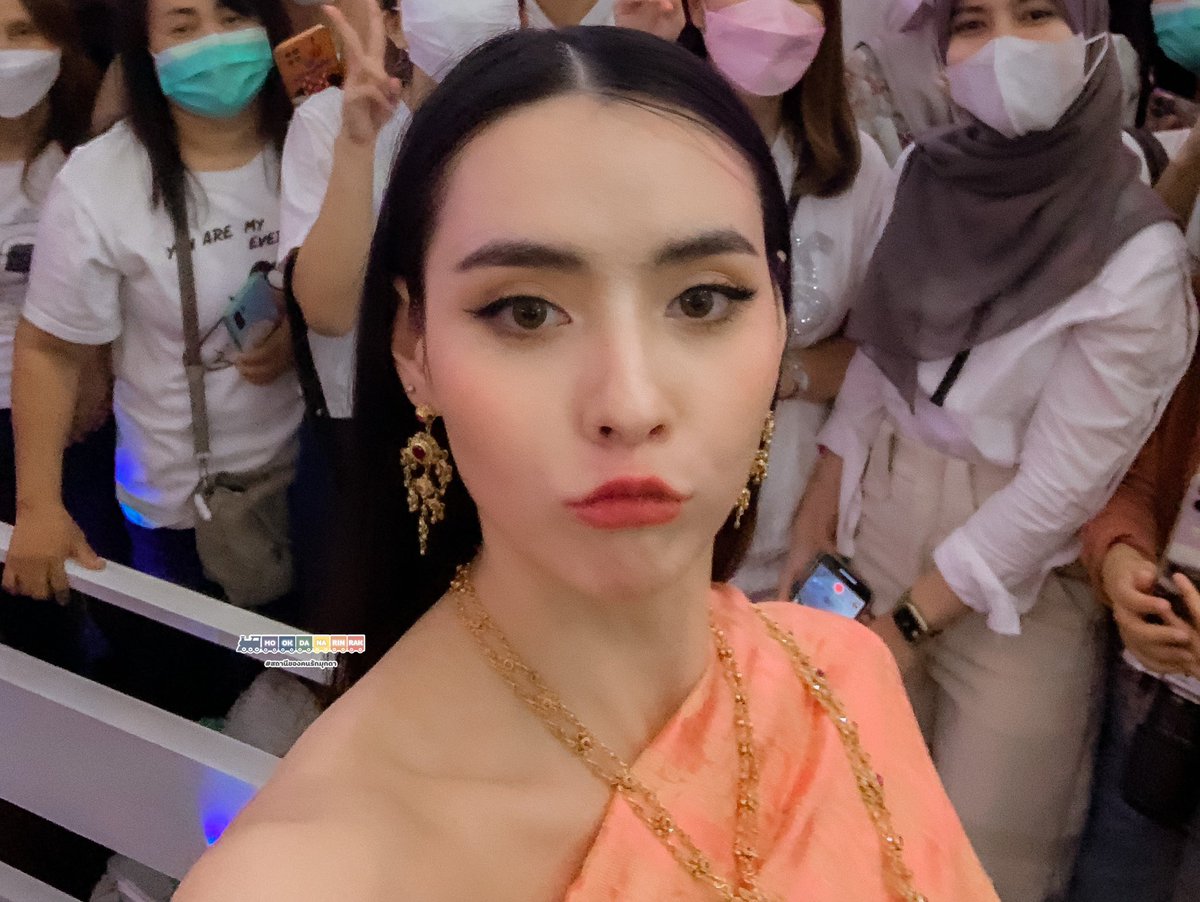 ตัวจี๊ดシ on Twitter: "RT @mookdastation: เซลฟี่เซลใจปากเป็ดในตำนานที่ฆ่าไม่ตายไม่เคยจางหาย🐣😊😁 ...