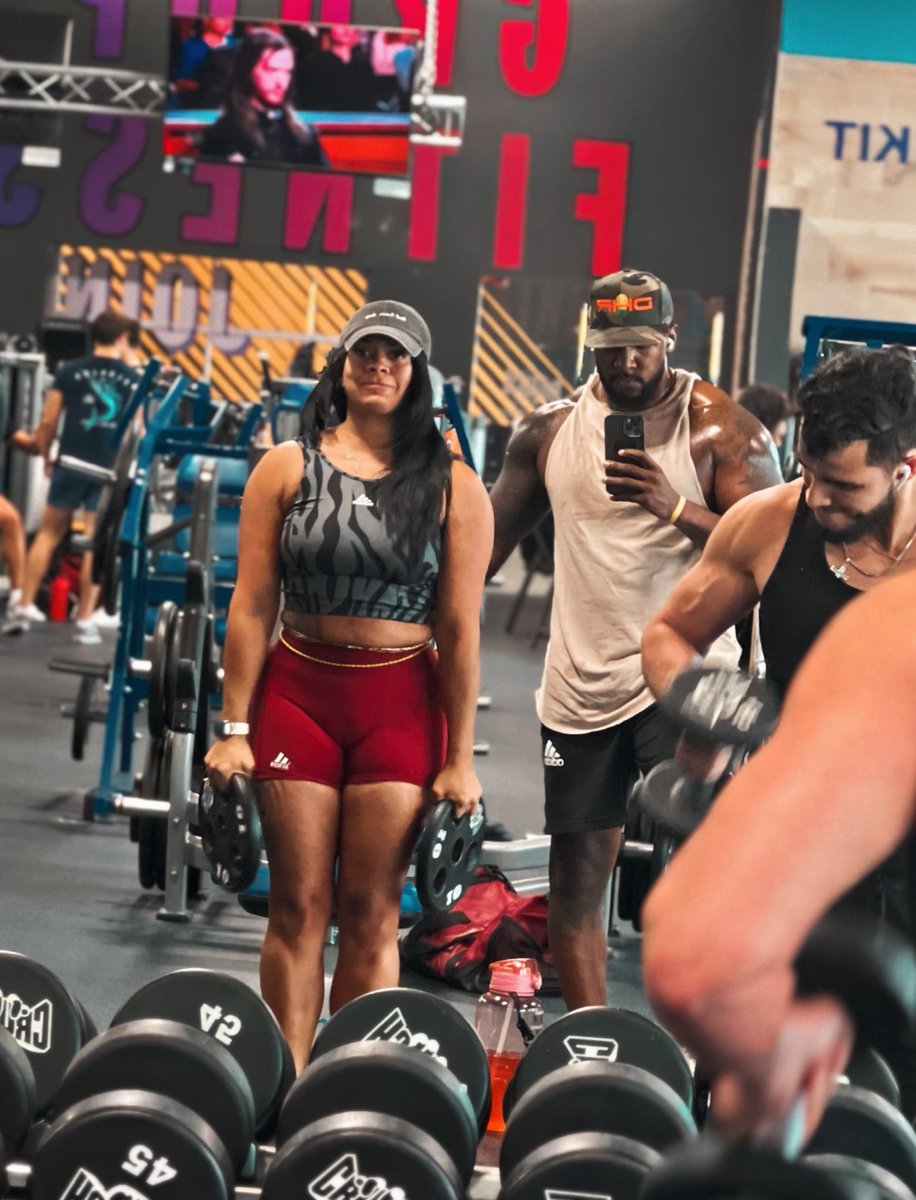 Dirty Husband Roy on Twitter: "RT @DirtyHusbandR0y: 💪🏾"