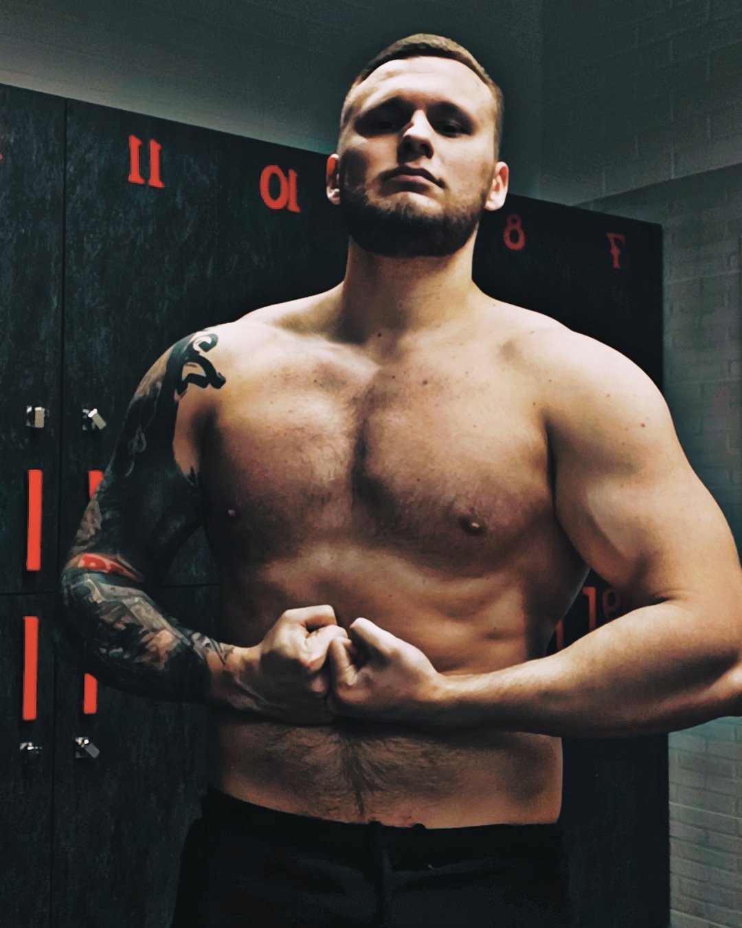 TW Pornstars - Kaleb Blake. Twitter. I think u need open ur wallet 😏 #cashmaster #maledom #. 2: ...