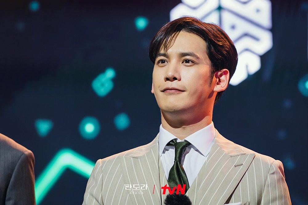 Le Gimbap on Twitter: "#PandoraBeneathTheParadise [tvN] nous tease son premier épisode."