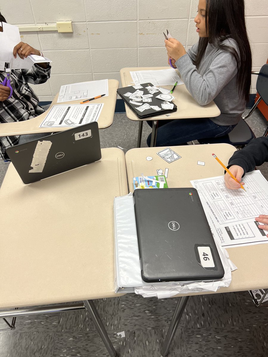 Bate Middle School on Twitter: "The students in Mr. King’s 7th grade Math class are designing ...