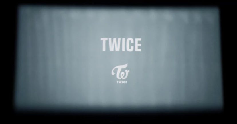 dubu🤍 on Twitter: "RT @TWICEOMVT: “SET ME FREE” MV IS OUT NOW 🔥 Twice is back again with their ...