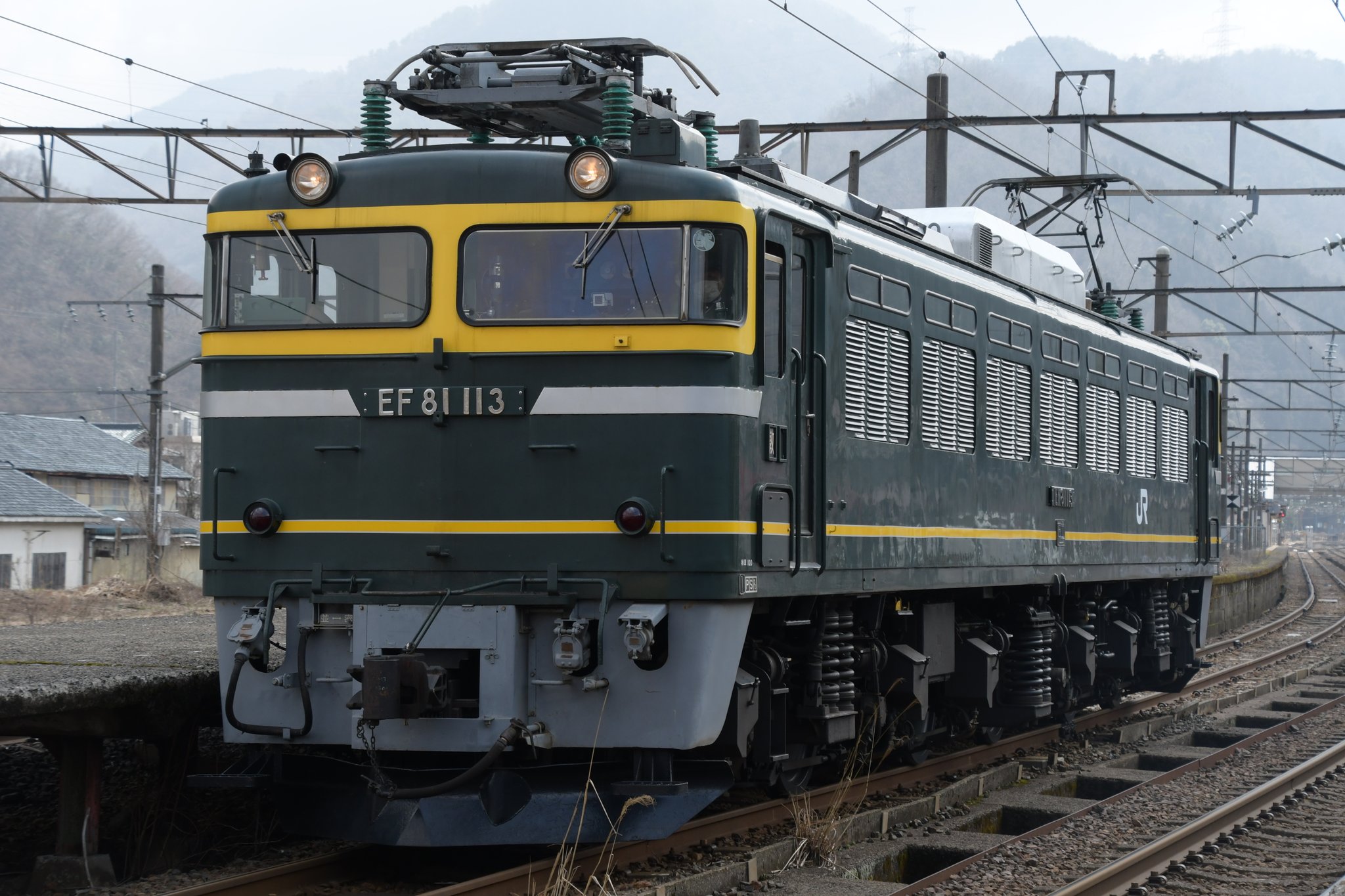 yousan on Twitter: "3/10 単9575レ EF81 113 廃車回送 https://t.co/nm54xIyWcw" / Twitter