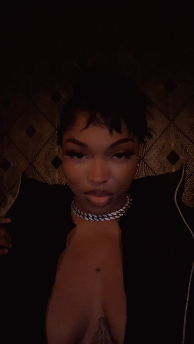 Atae The God ๐๐
๐พ๐ฆ On Twitter Like Damn She In Ha Mood ๐ซก ๐ฎโ๐จ