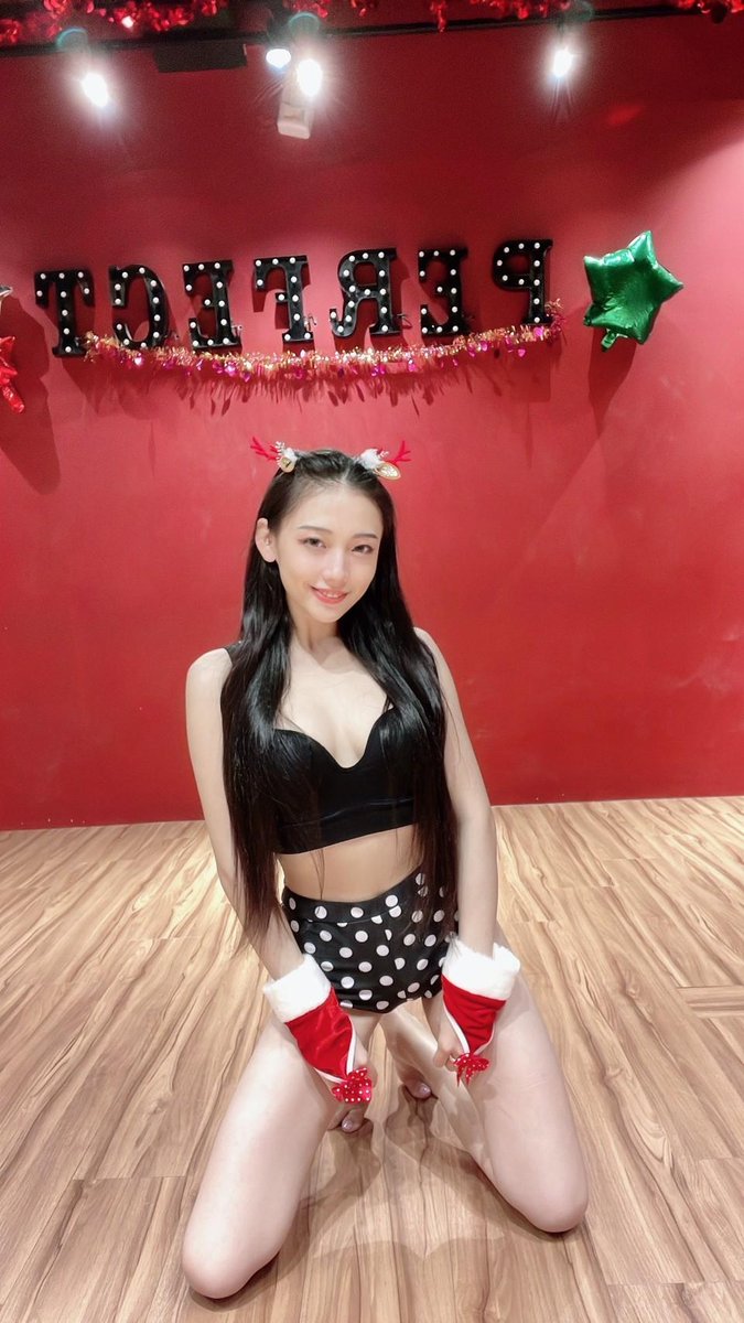 夏暮光 on Twitter: "不瞞大家，其實我的功夫很厲害 尤其在房間，戰鬥力百分百 https://lin.ee/Cn1XjF9"