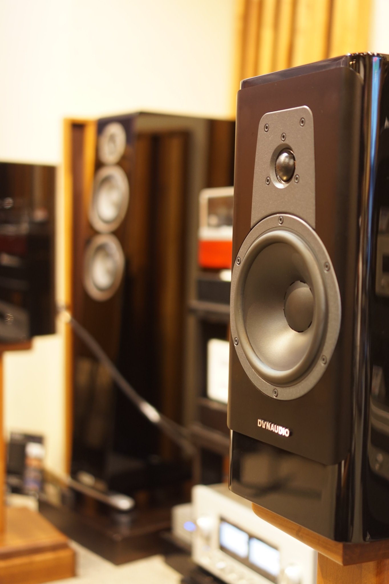 サウンドハンターaudio店 on Twitter: "【期間限定】 DYNAUDIOのミドルクラスモデル『Contour 20i』をお借りしています！ ツィーターにはEsotar2の改良版 ...