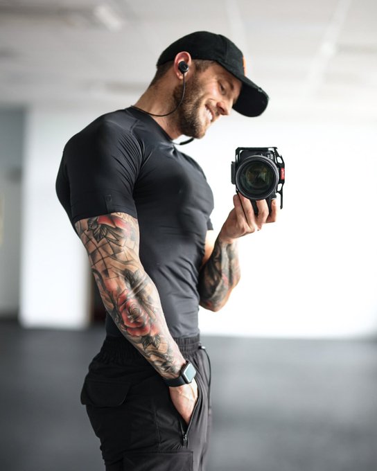 TW Pornstars - Shane Crommer. Pictures and videos from Twitter.