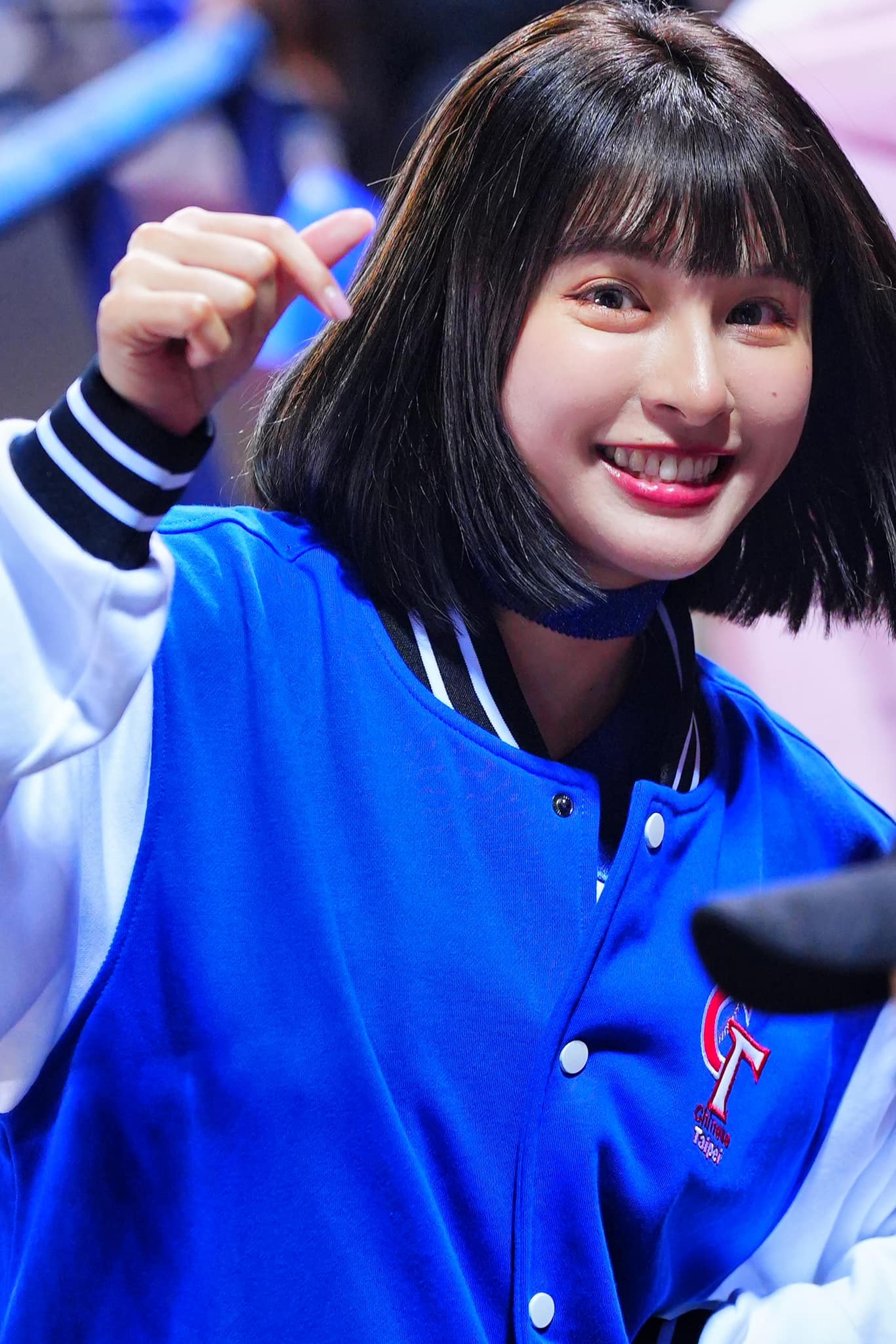 峮峮（チュンチュン）応援通信／丸武群 on Twitter: "WBCのチュンチュン🍩⚾️3/8② #峮峮 #チュンチュン #台湾チア #WBC2023 https://t.co ...