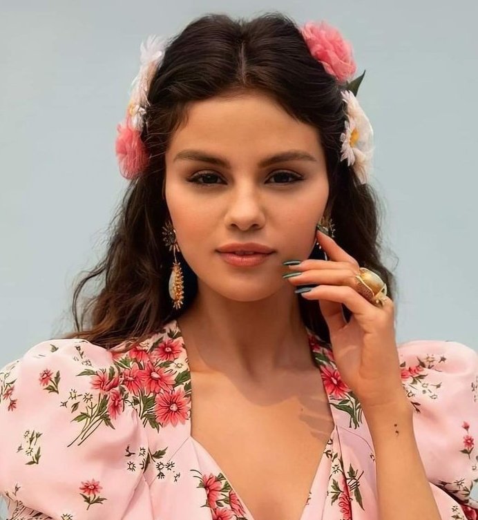 Updatecharts On Twitter Selena Gomez Falou Sobre As Críticas Que