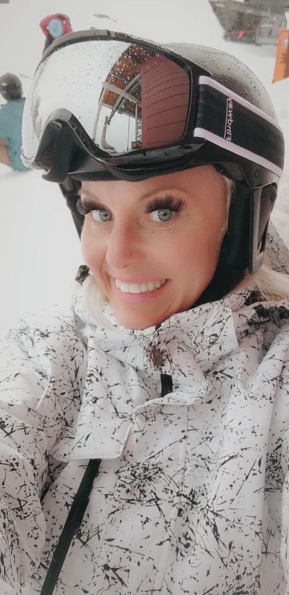 Stacy Tyler On Twitter I Like To Snowboard Do You Ski