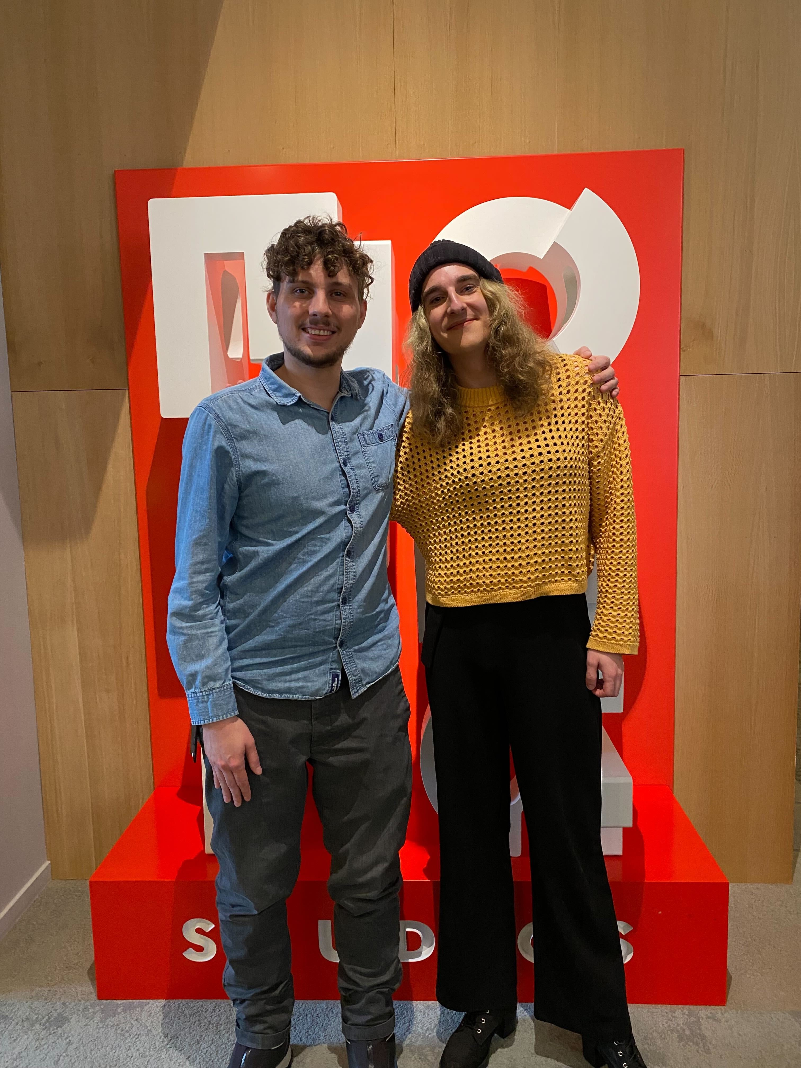 kingbdogz on Twitter: "Two amazing fans got a chance to visit the office. @wChiwi, I and many ...