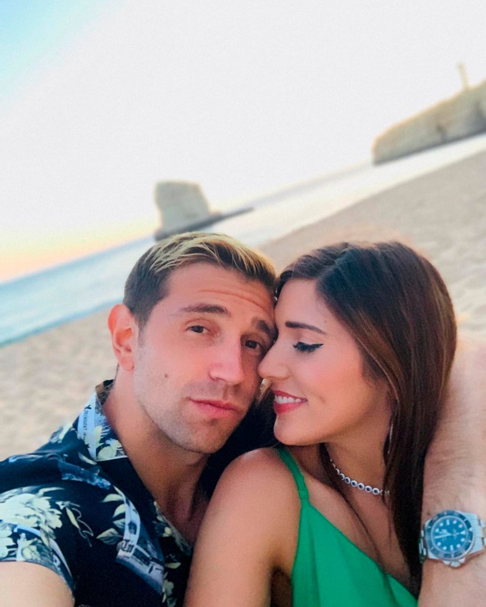 0800Cj (⭐⭐⭐) on Twitter: "una de estas parejas tiene que separarse, cual elegís?"