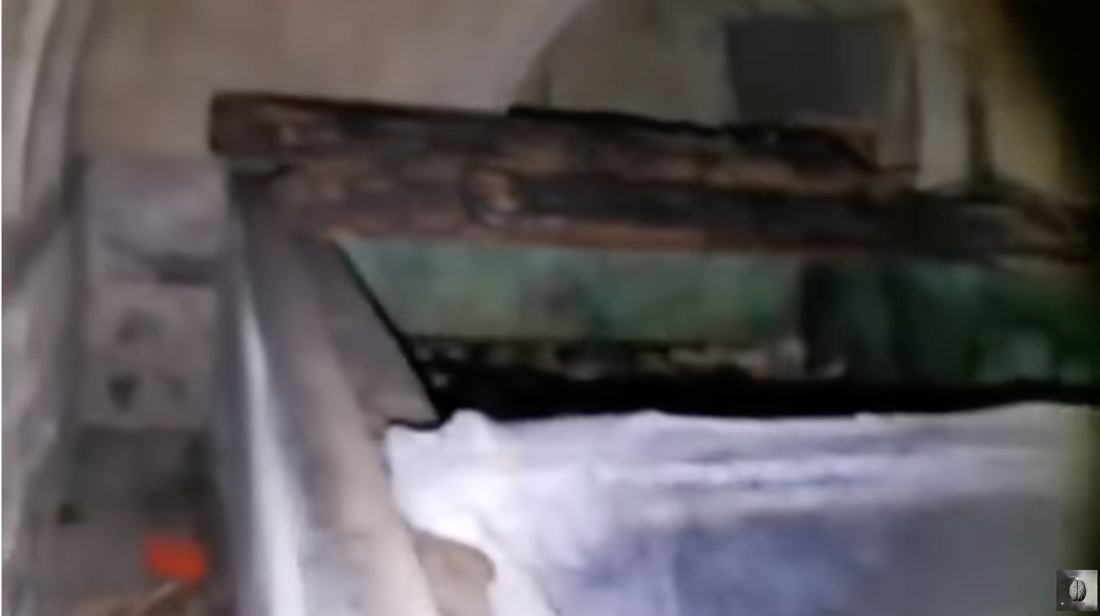 Spotters 🔍 on Twitter: "Beanbag Adventure est un créateur spécialisé dans l'urbex, une pratique ...