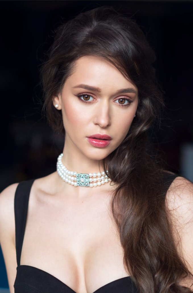 #HerPortrait Photograph by: Alexandru Zdrobău IG: https://t.co/Jw6U751RaU Model: Elizaveta ...