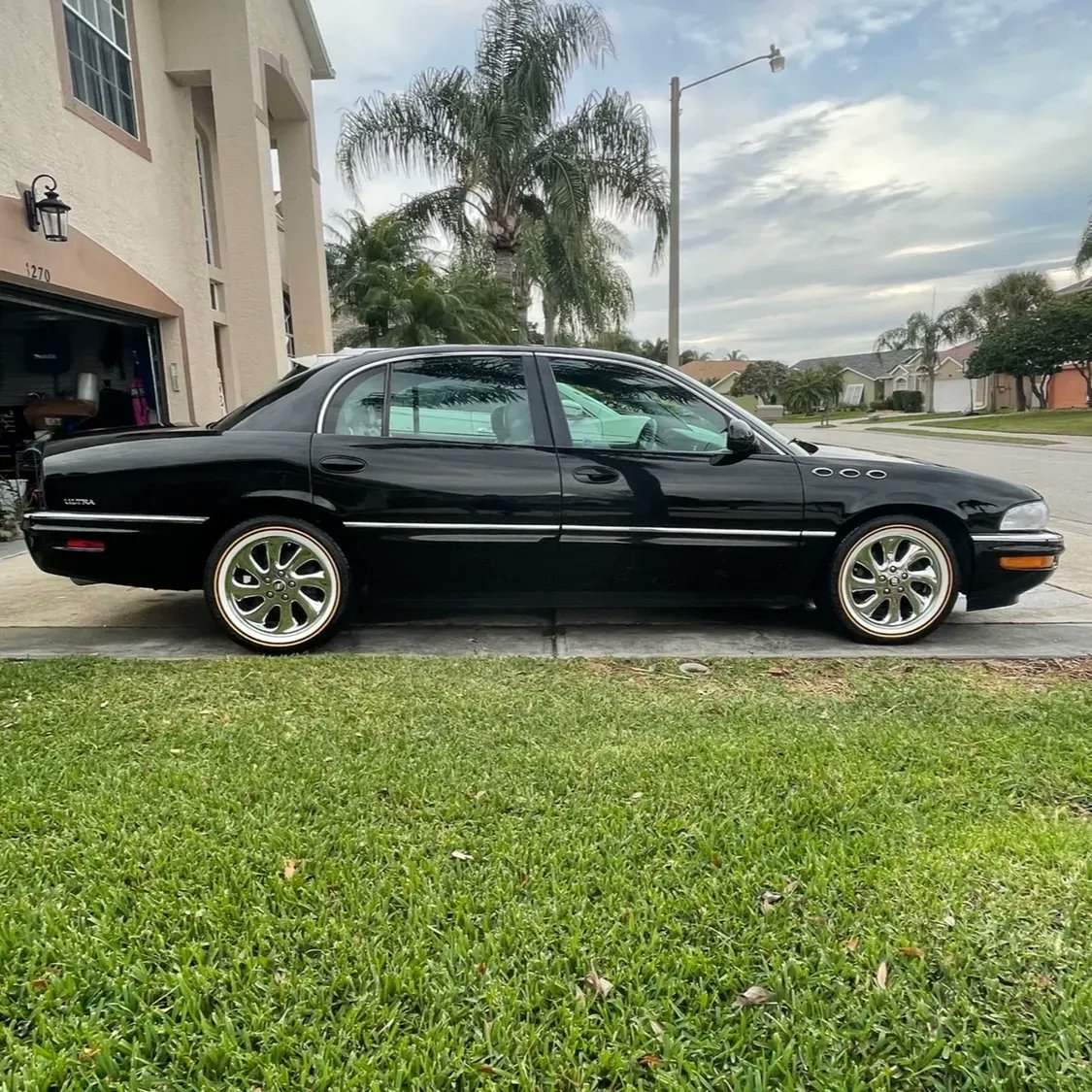 Buick Lesabre On 22 Inch Rims