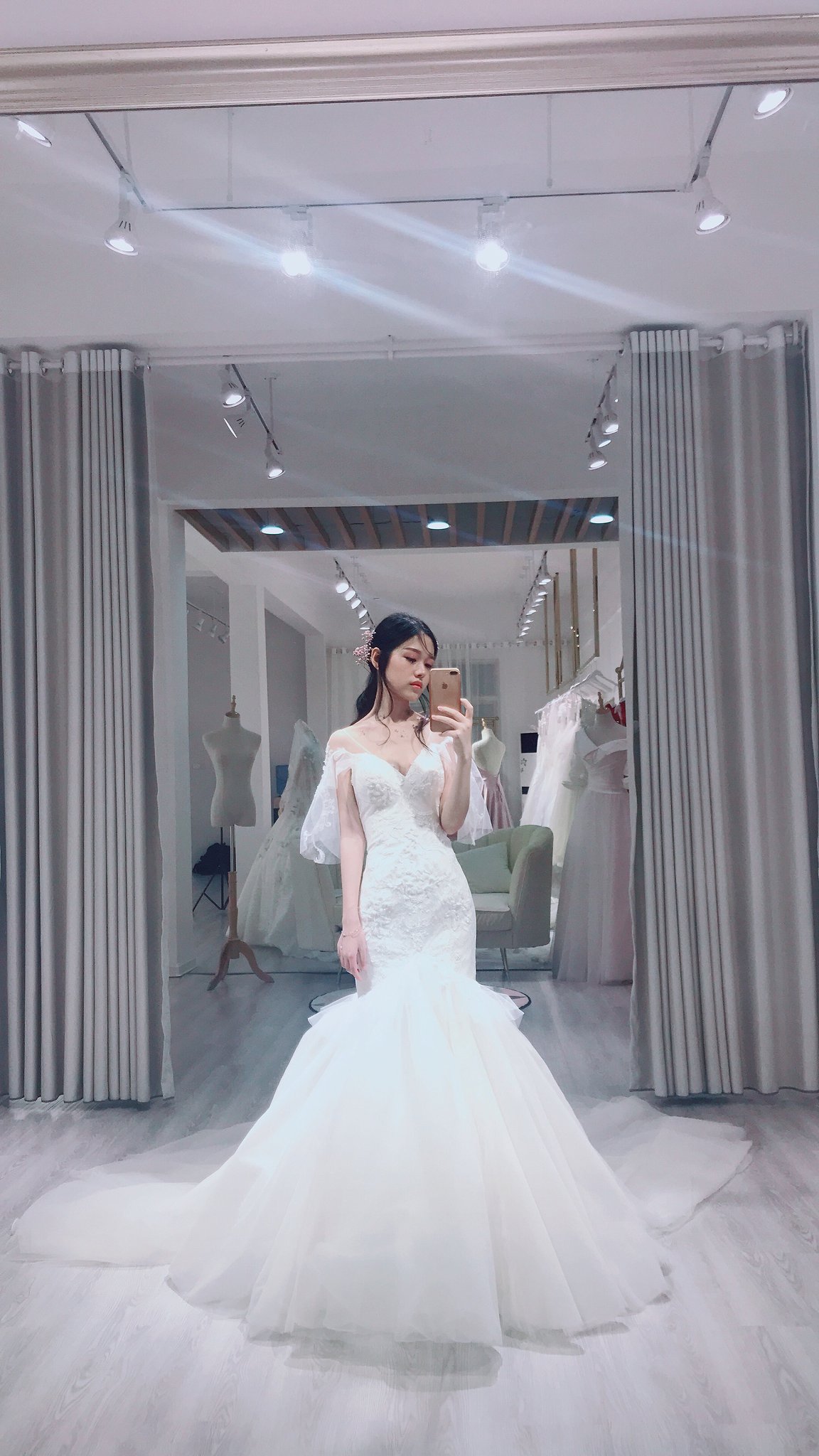 母狗集中地 on Twitter: "上海人妻 喜欢玩刺激的来 @ZHOUSHUREN_ @cuteeeee11 @wsdsbs @hutuiaitewo @tuleibacui ...