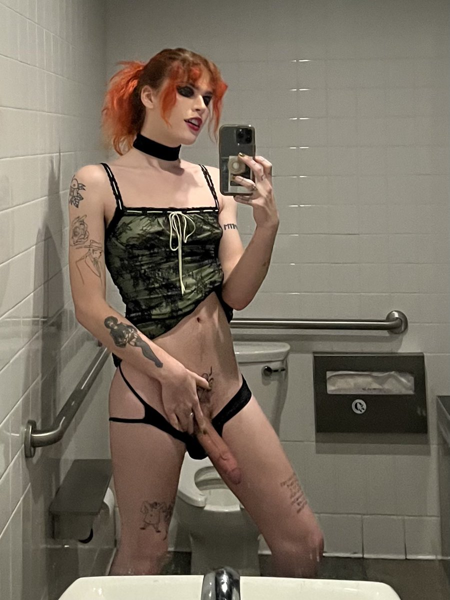 Whats Her Name Pls Edotstreetcar Estreetcar E Shemale Porn 1415522 ›