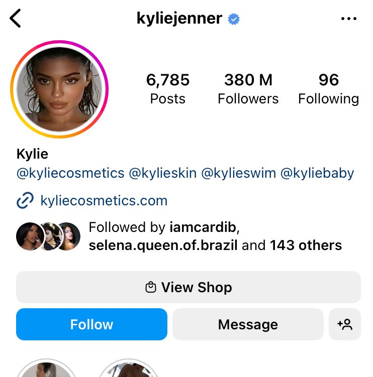 the way she has been stuck at this number for like 3 weeks is so funny ...