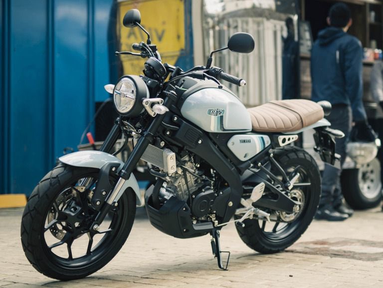 リハビリ中のミッシェル☆ on Twitter: "RT @PutiMotor: ヤマハがXSR125のカスタム仕様を公開 ️🏍 マットブラックのビキニカウルやアルミ製と思われるアンダーガード ...