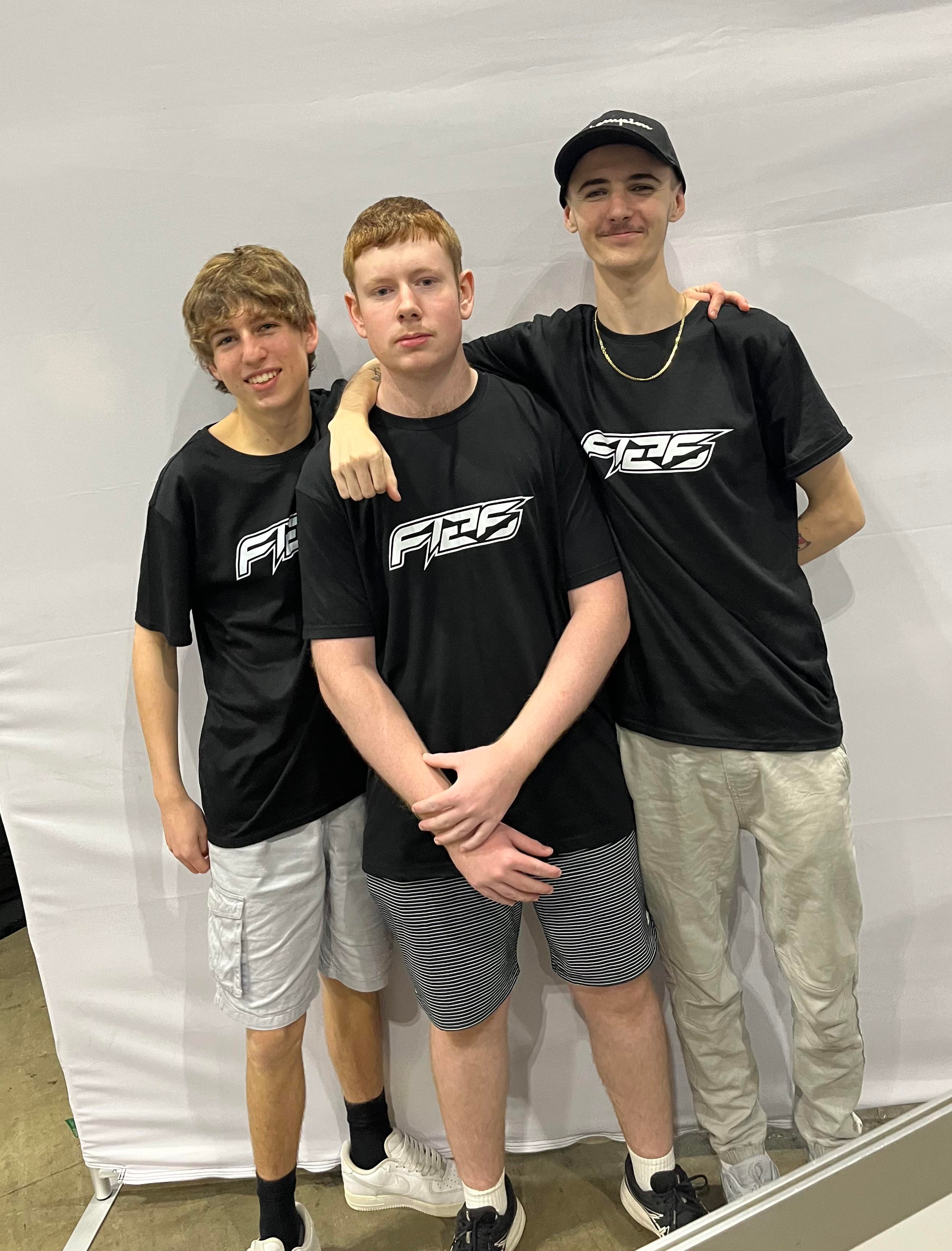 Nixus Bigrooster (@Bigrooster_rl) / Twitter Nixus Bigrooster (@Bigrooster_rl) / Twitter