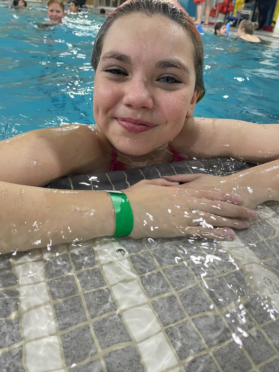 Michelle Ferreri on Twitter: "It was wonderful to see so many families pack the pool at ...