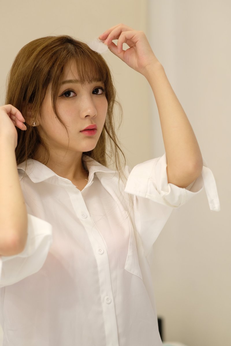 星图大海 on Twitter: "棚拍写真区3 |990 SNH48严佼君室内写真351p，自购链接：https://6fak.cn/product/6DDC9A13A224DD30…"