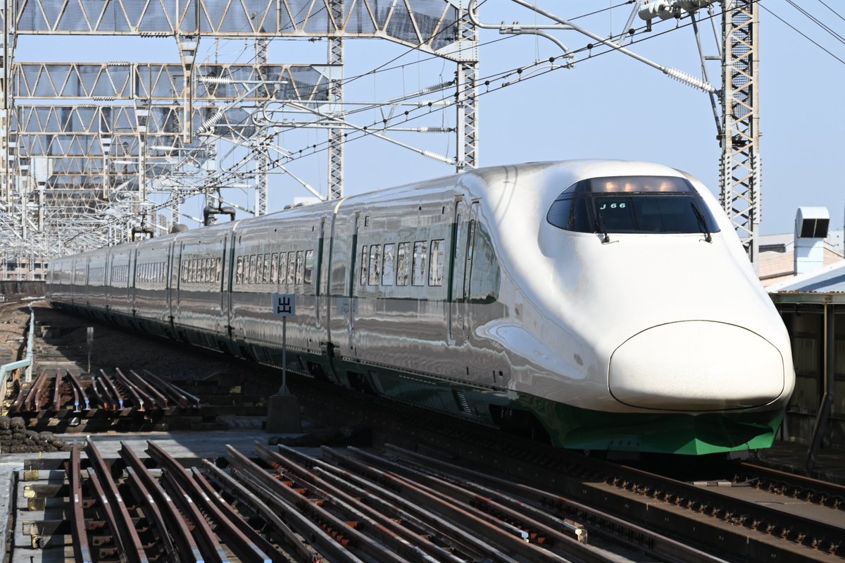 写真垢 on Twitter: "E2系1000番台J68+E3系2000番台L? やまびこ124号+つばさ124号 J66 とき306号 @大宮"