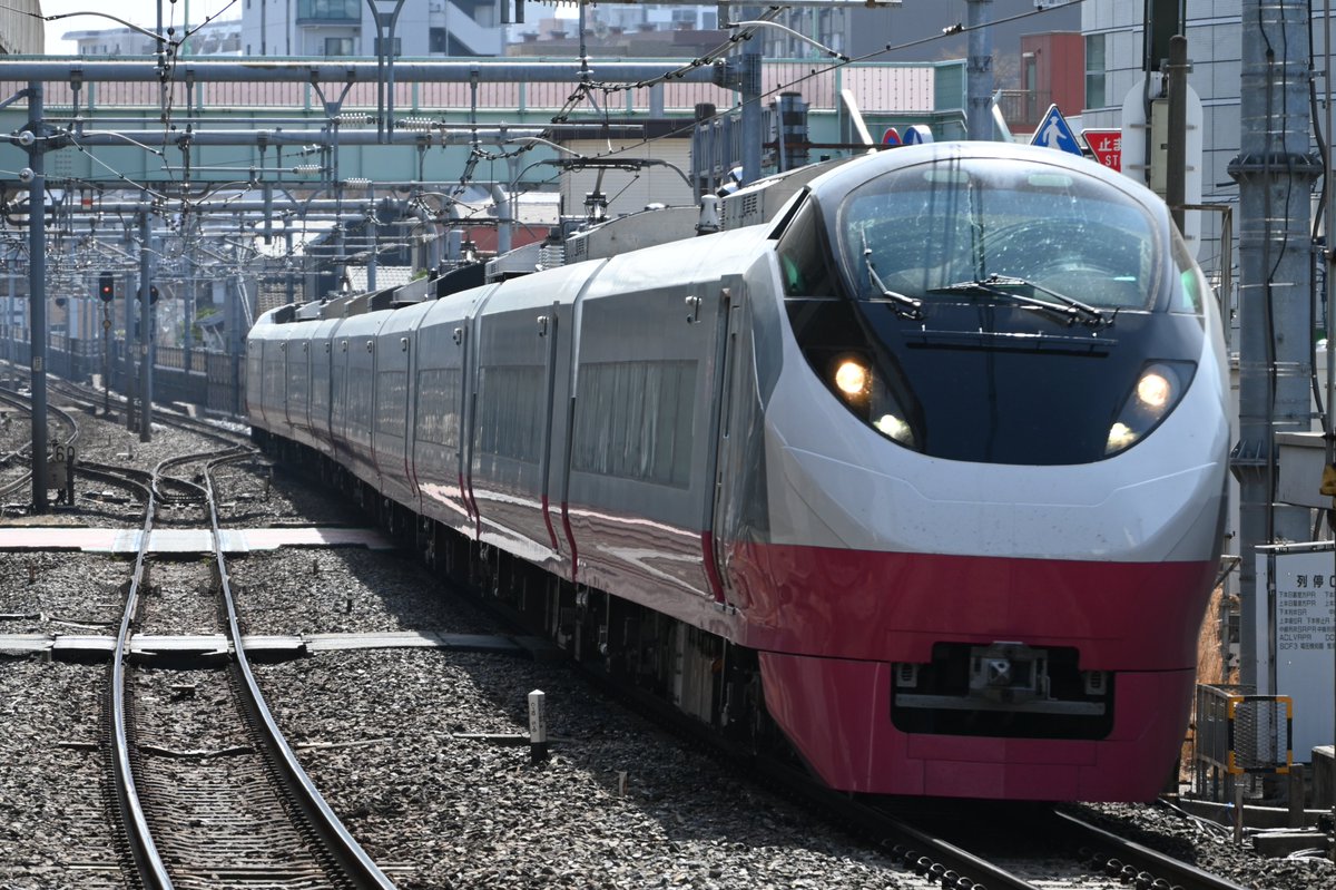 写真垢 on Twitter: "E657系K12 特急ひたち13号@北千住 フレッシュひたちの赤色へ塗装変更された。"