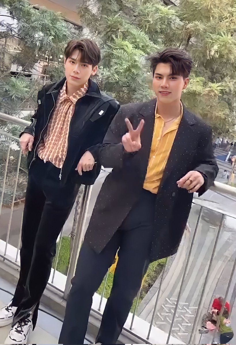 Peatwasu Official On Twitter โอ้โห นี่คุณชายวสุธรกับคุณชายฐิติพงศ์รึเปล่คะเนี่ยย ลุคแบบชิลๆ