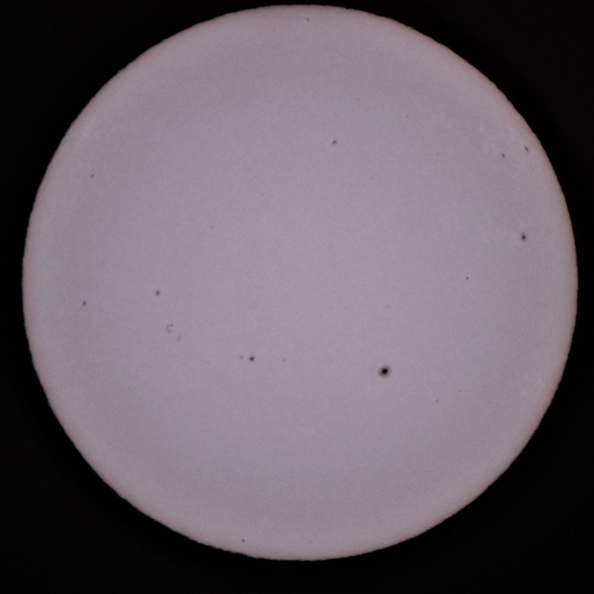 ScienceKonek on Twitter: "RT @will_spacenaut: #Sunspots are BIG!!!"