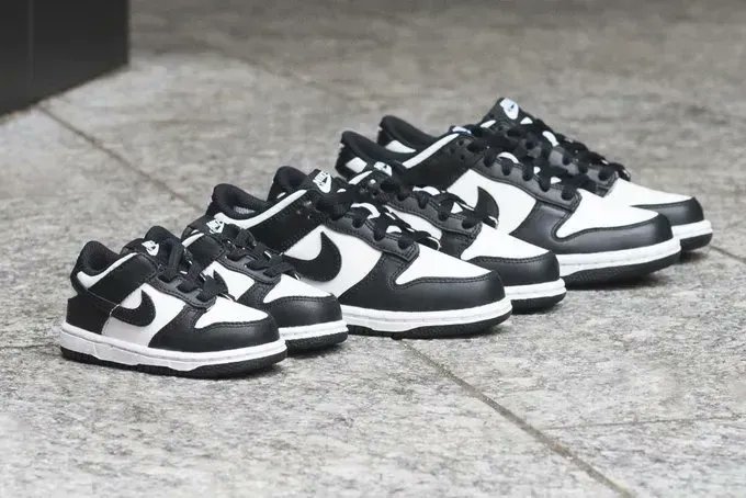 JustFreshKicks on Twitter: "ALMOST LIVE! Nike Dunk Low 'Black/White' M:http://bit.ly/3qICoDB W ...