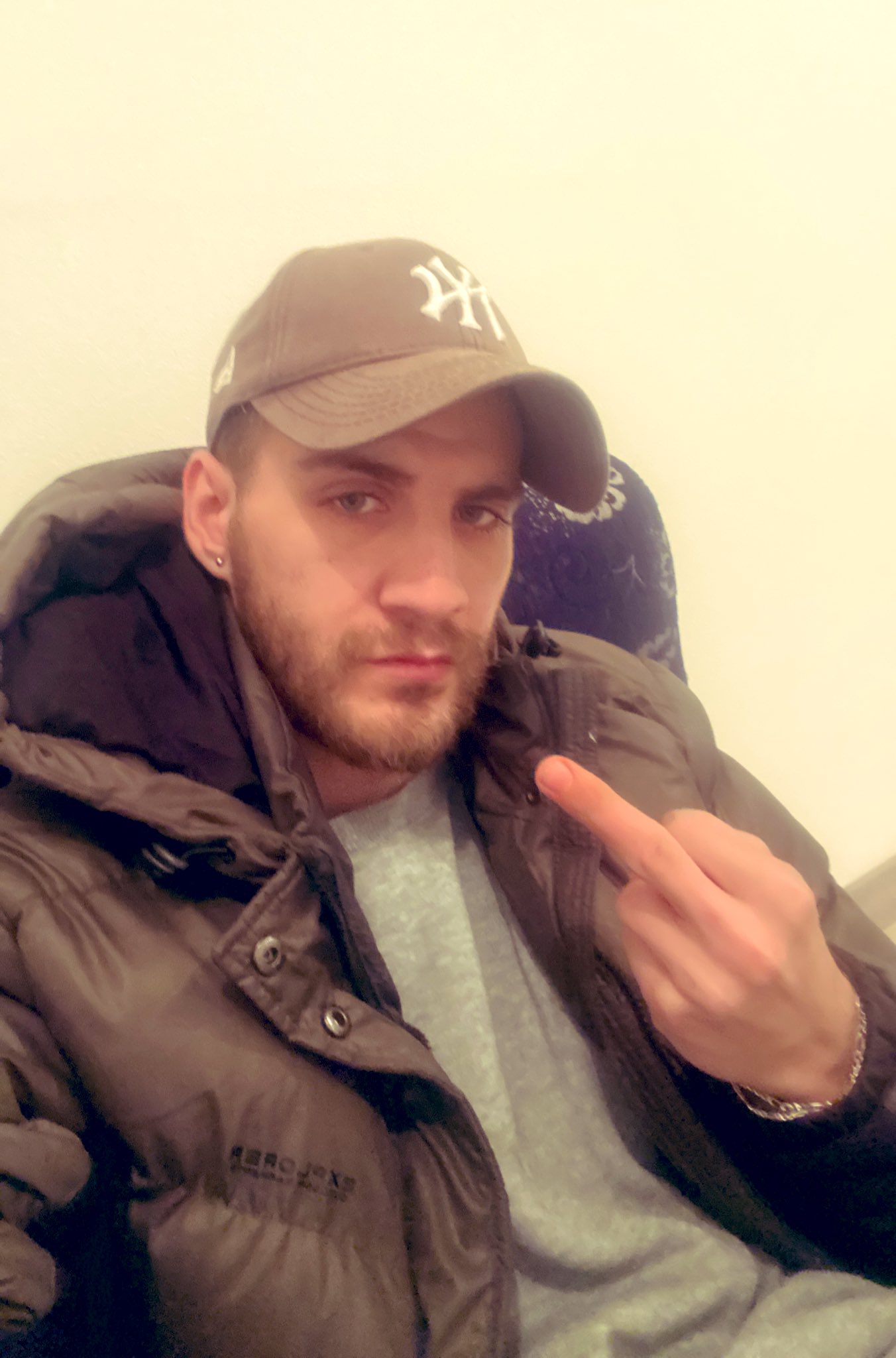 Master Tom on Twitter: "Skype draining now: live:.cid.3b2b73e2bef8361b https://t.co/0vUlCTyGIH ...