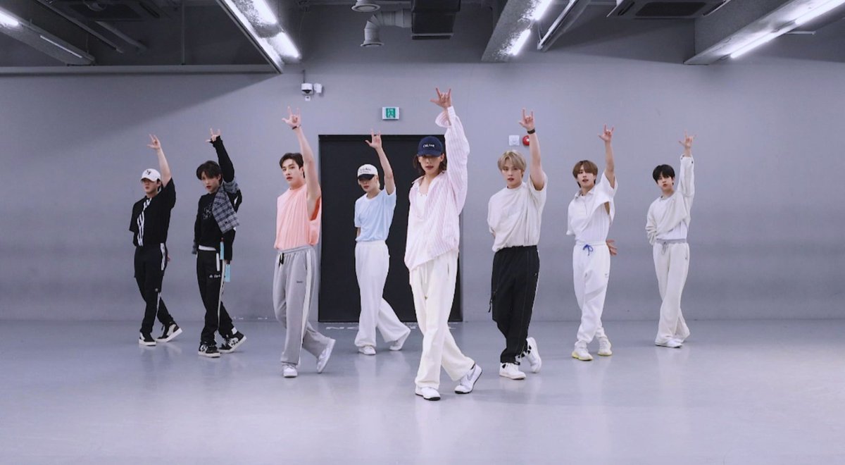 Stray Kids Chart Data on Twitter: ""CASE 143" Dance Practice Video has now surpassed 7,000,000 ...
