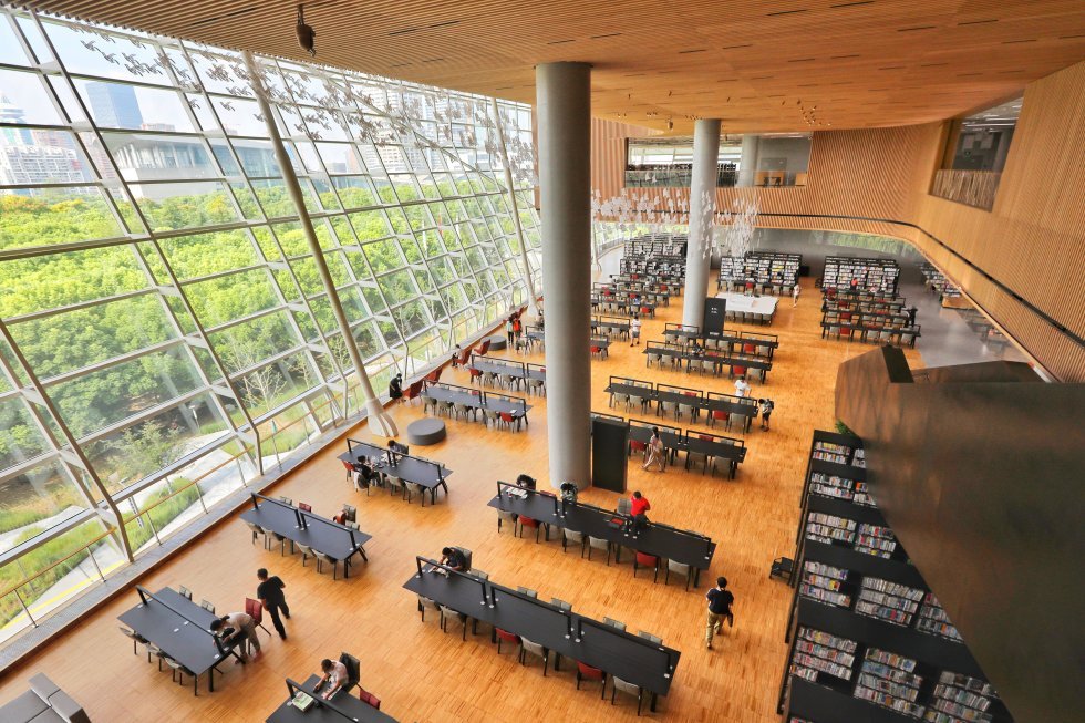 China Focus on Twitter: "The first "#forest library" in #Shanghai recently opened to the public ...