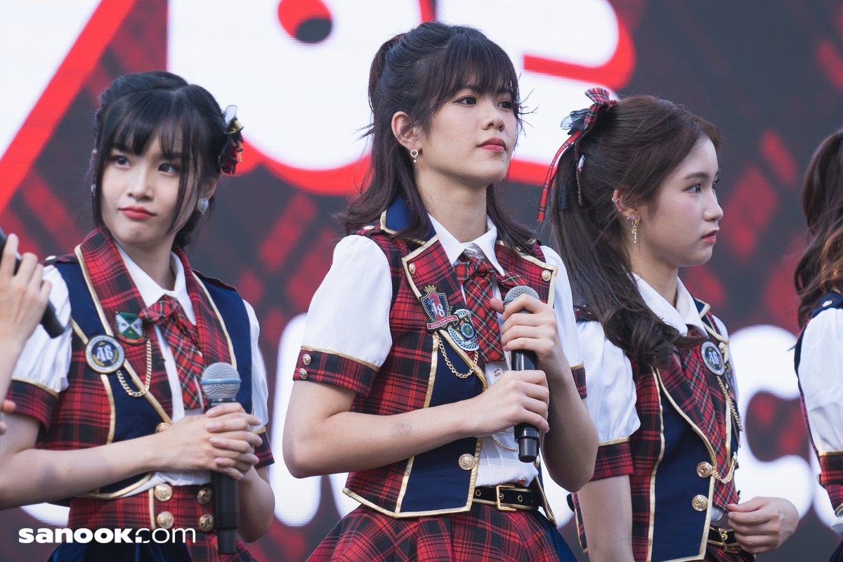 Sanook.com on Twitter: "ผ่านไปแล้วสำหรับงานเปิดตัวเพลงซิงเกิลลำดับที่ 13 ของวง BNK48 อย่าง ...