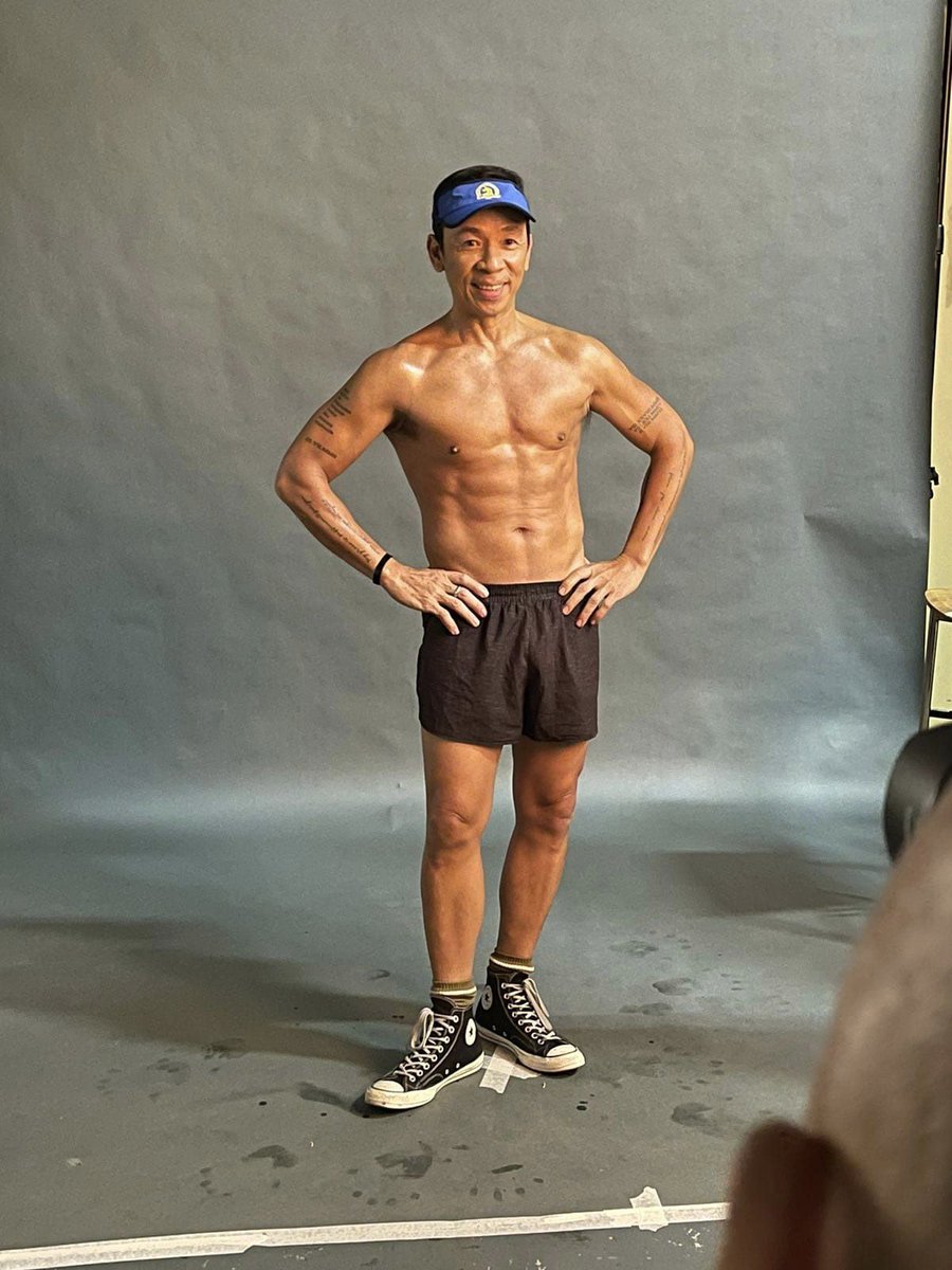 ‘GRABE ‘YUNG ABS, KUYA KIM!’ 👏🏼 LOOK: TV host Kim Atienza shows off his incredibly toned body as ...