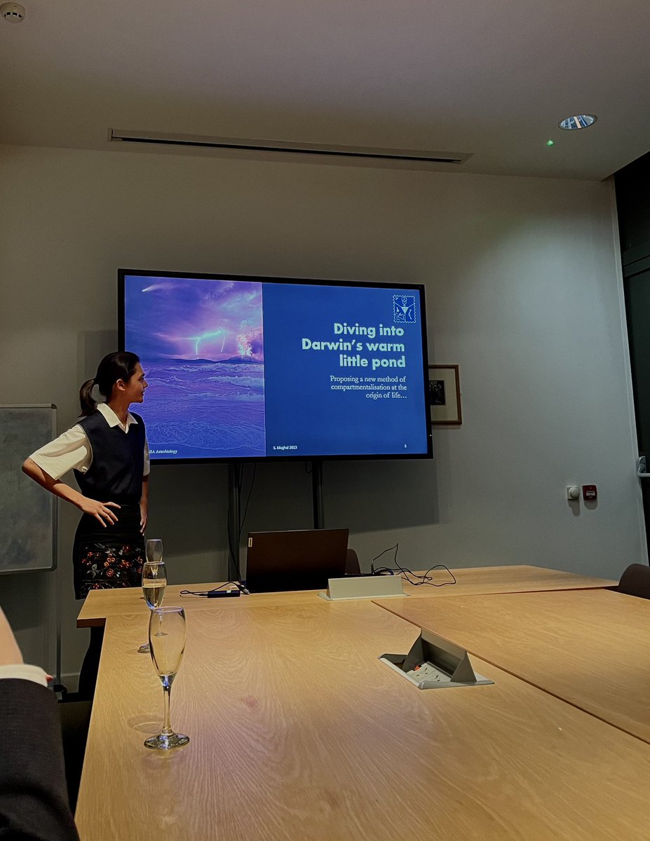 St Anne's College on Twitter: "RT @SMughal315: Had the pleasure of presenting on my ongoing ...