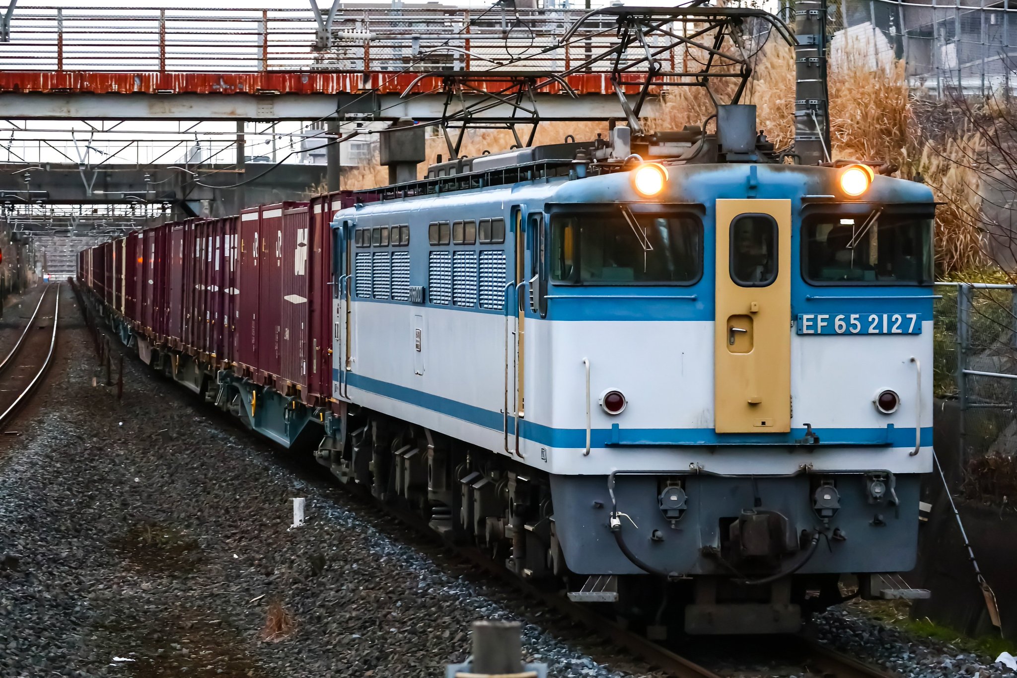 中 央 快 速 線 on Twitter: "2023/02/25 77レ EF65 2127[新]+コキ この日はカラシが77レに充当されたため撮影したもののこちらもリベンジ案件になりました ...