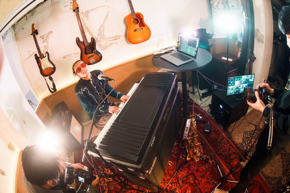 𝖳 𝖧 𝖤 𝖥 𝖫 𝖸 𝖨 𝖭 𝖦 𝖡 𝖤 𝖣 on Twitter: "RT @seij_120mm: SEIJ MUSIC SHARE LIVE PERFORMANCE https ...