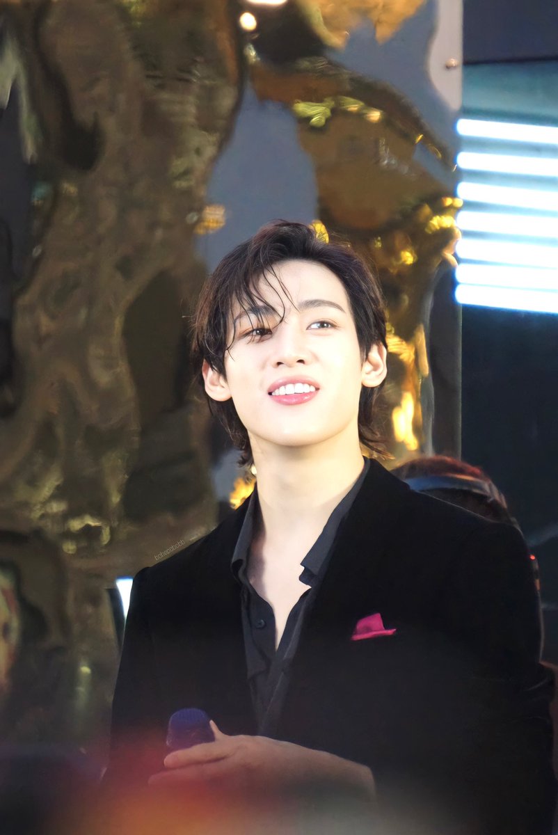 🍋 \\AiMiiY// 🍋 on Twitter: "RT @babepabobb: 2023/02/25 BAMBAM @BamBam1A #YSLFREEDOMTOLOVExBAMBAM ...