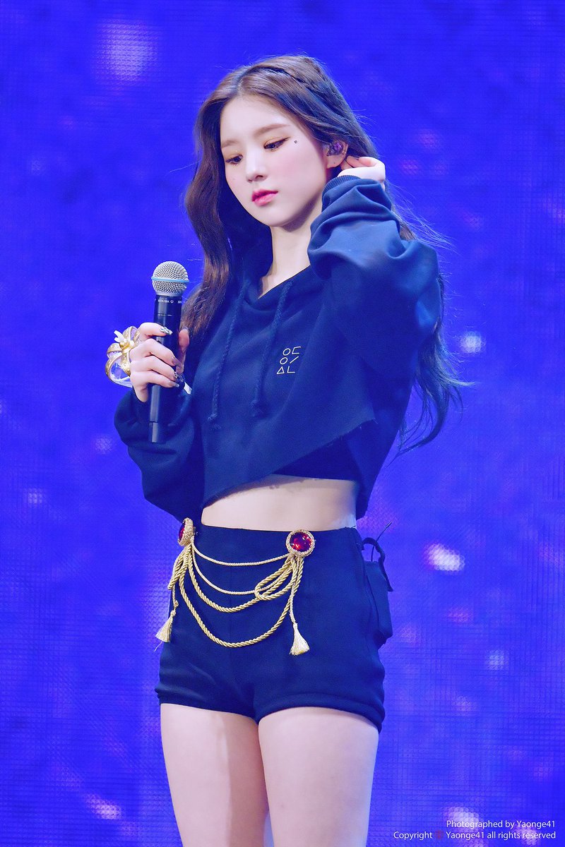 heejin on Twitter: "RT @heejin_pics: 220211 #희진 #이달의소녀 #LOONA cr. yaonge41"