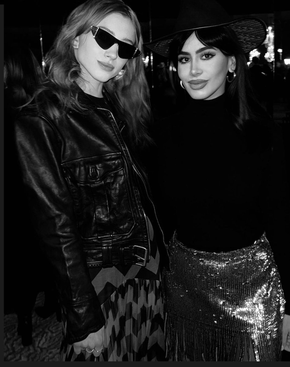Best Of Natalia Dyer Fan Account On Twitter Natalia Dyer And Maria Pia At The Ysl Show In Paris