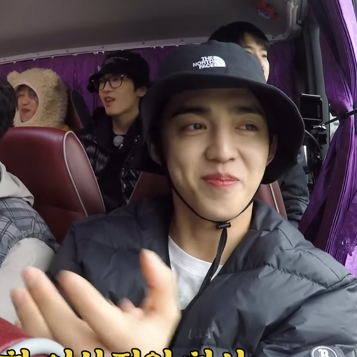 수키 on Twitter: "RT @sounds_of_cheol: cheol's dimples 🫠"