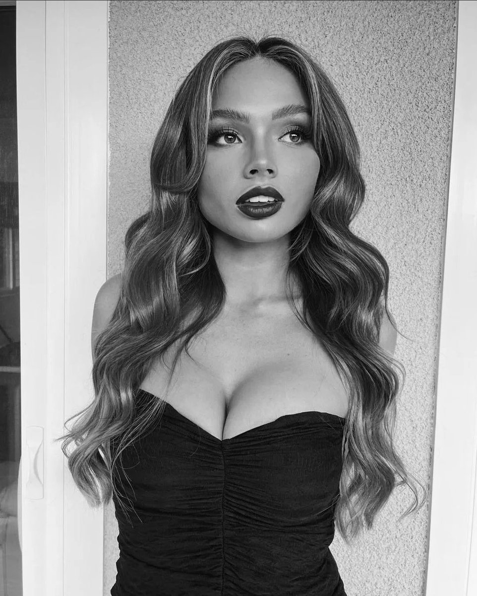 Sluts And Guts On Twitter Natalie Alyn Lind Curves Curvy