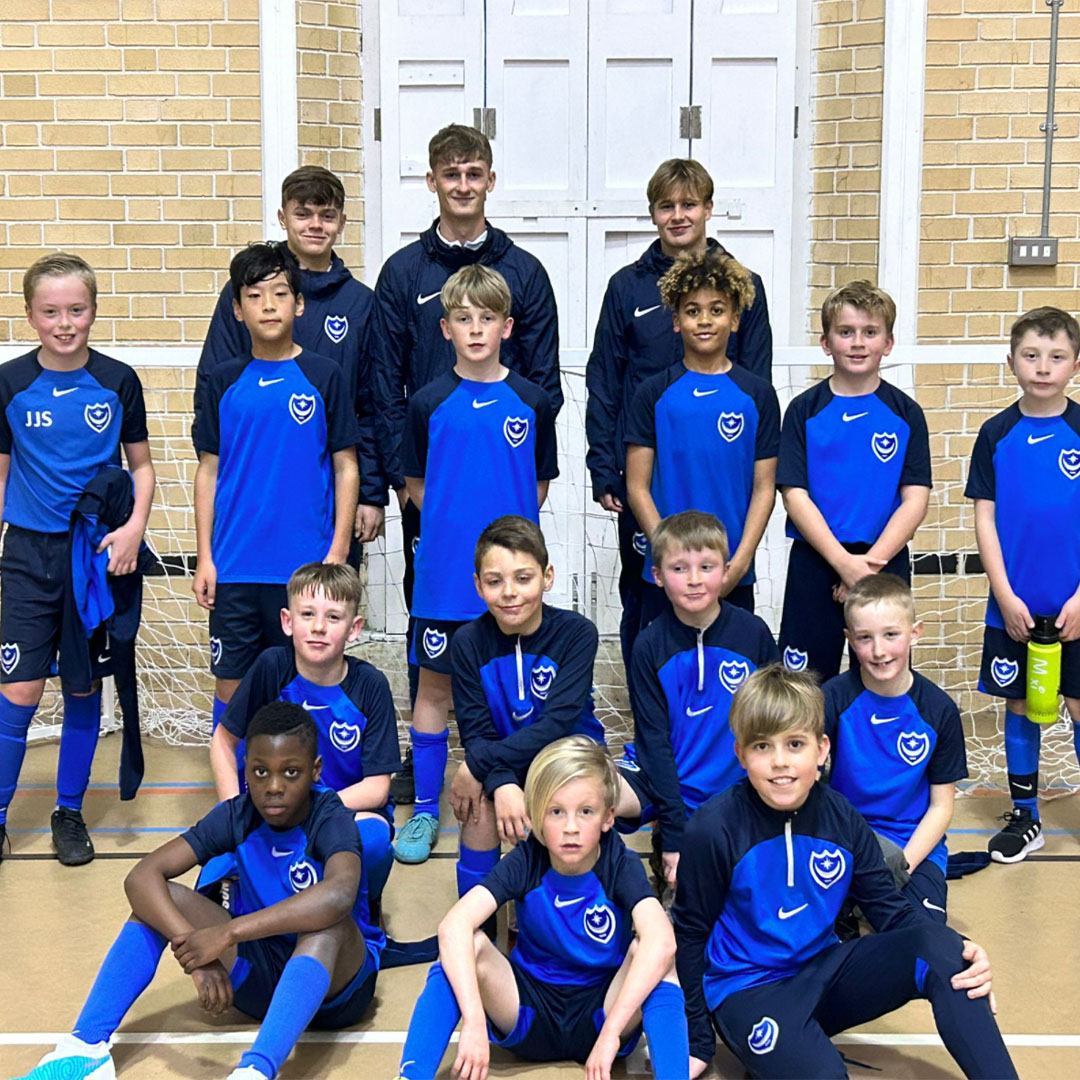 Portsmouth FC Academy on Twitter: "U18s 🤝 U10s 🏆 #Pompey Academy's U18s helped the U10s as they ...