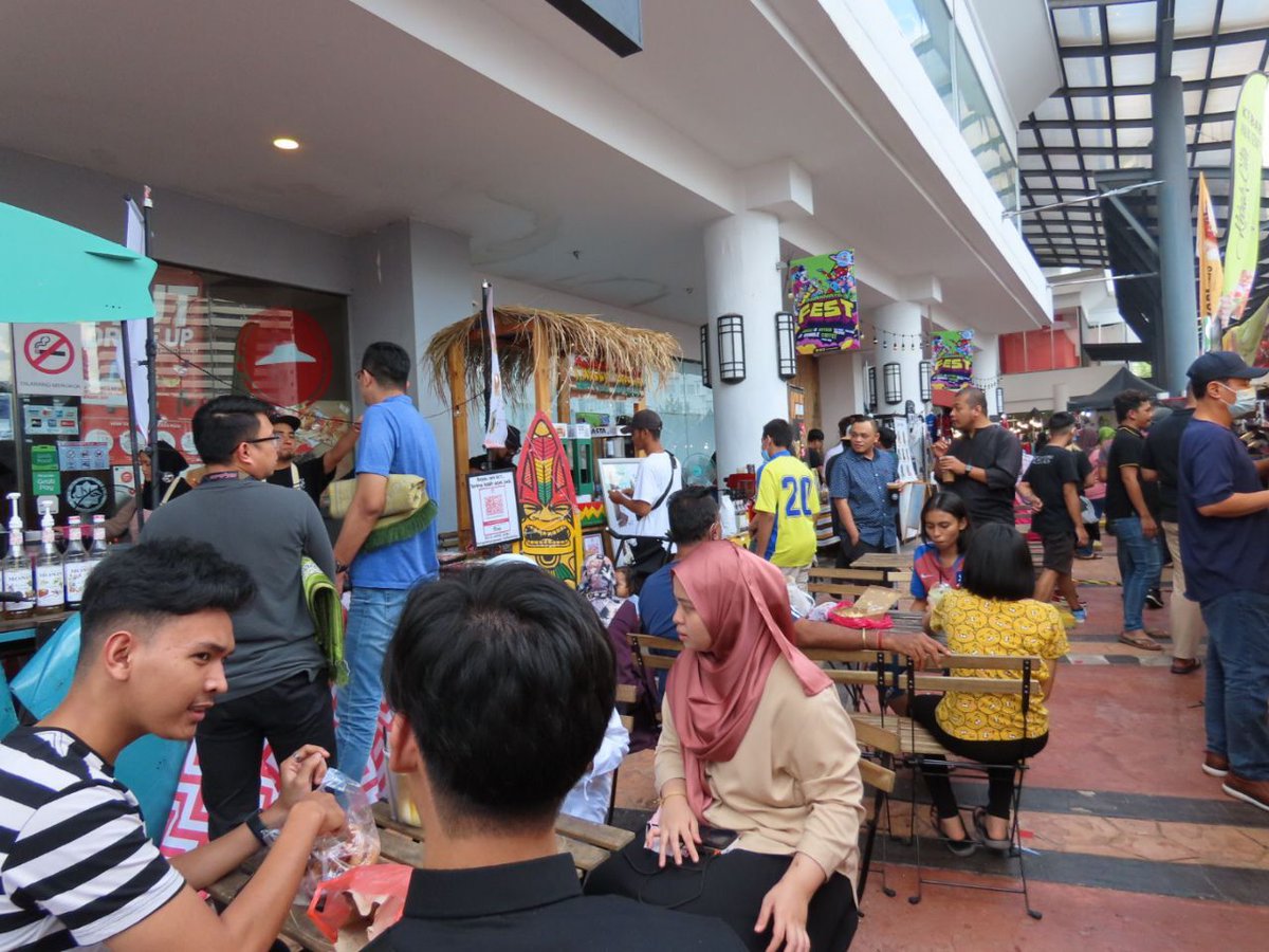 Visit Johor🏄🏻‍♂️ on Twitter: "Admin pasti korang yang kaki bundle mesti rambang mata laa ke ...