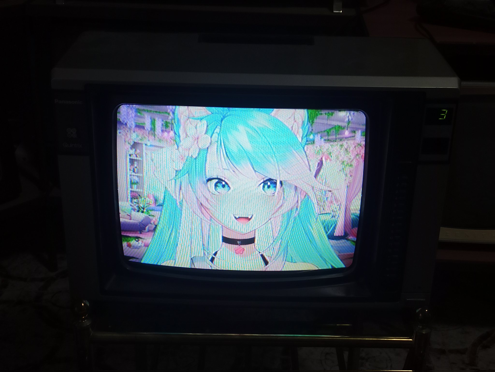 I put waifus on a vintage TV (@telewaifus) / Twitter